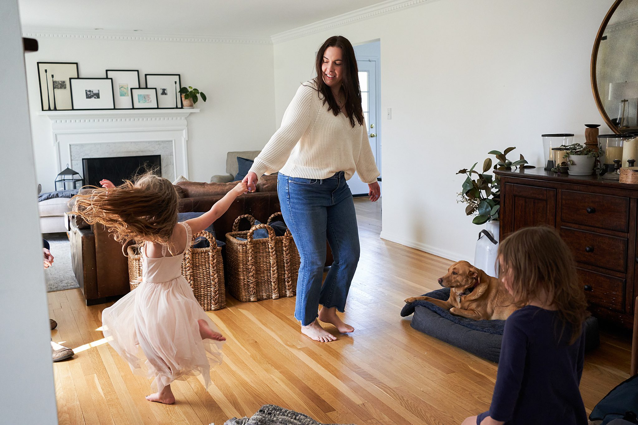 What Does An In-Home Family Photo Session Look Like? | At-Home Family ...